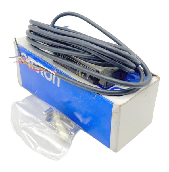 Omron E3X-A51 Fiber-Optic Photoelectric Switch Sensor 10/30VDC IP66 DI