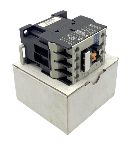 Telemecanique CA4-DN40BD Control Relay 24VDC 600VAC 10A DIN Rail Mount
