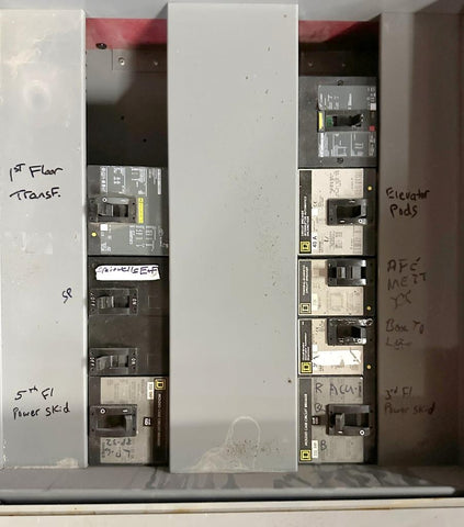 Square D HCM2364-4 Breaker Panelboard 400A 600VAC 250VDC/AC w Breakers