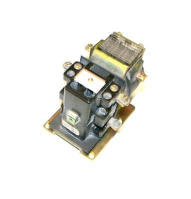 SQUARE D 7001D020 CONTACTOR 114 VDC COIL