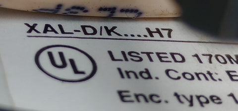 Telemecanique XAL-D/K....H7 3-Button Selector Switch Box