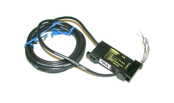 NEW BANNER D12EP6FP FIBER OPTIC SENSOR AMPLIFIER CABLE 10-30 VDC