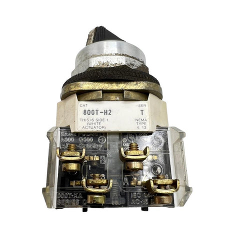 Allen Bradley 800T-H2 2-Position Maintained Selector Switch w/ 800T-XA
