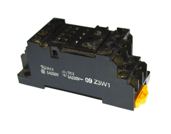 OMRON PYF14A-E RELAY SOCKETS