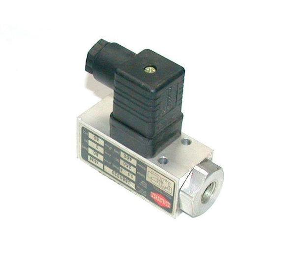 HERION 0880320 PRESSURE SWITCH W/PLUG 1/4 NPT 3 AMP