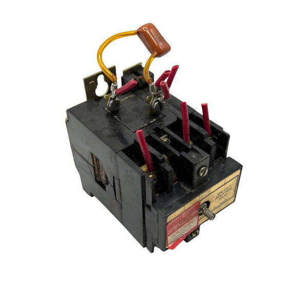 General Electric CR120B 020 Industrial Relay Series A NEMA A600 P300 6